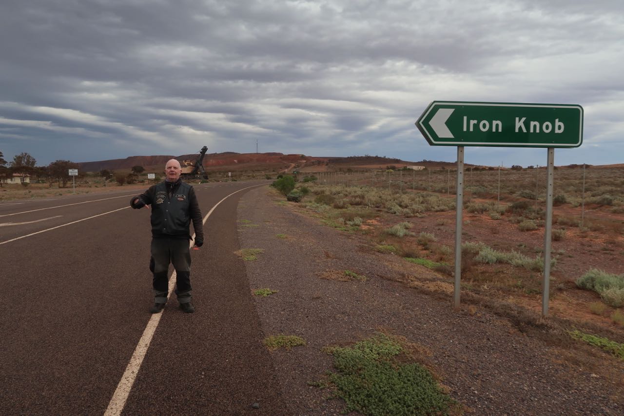 Glendambo Roadhouse, South Australia to Wudinna, South Australia ...